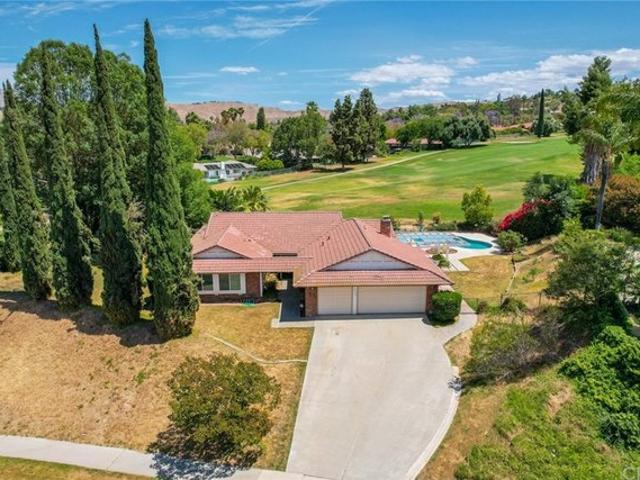 1450 Via Vallarta, Riverside, CA 92506
