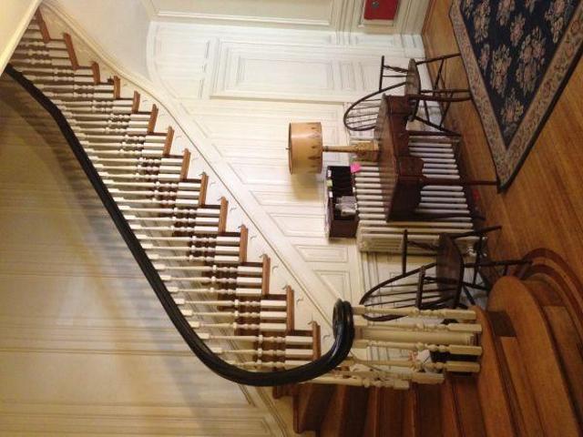$1450 / 1br Absolute Gem in Center City. Summer sub let. Fully furnished. 22nd and Locust St map