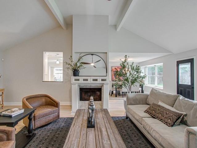 14518 Lazy Willow Ln, Houston, TX 77489