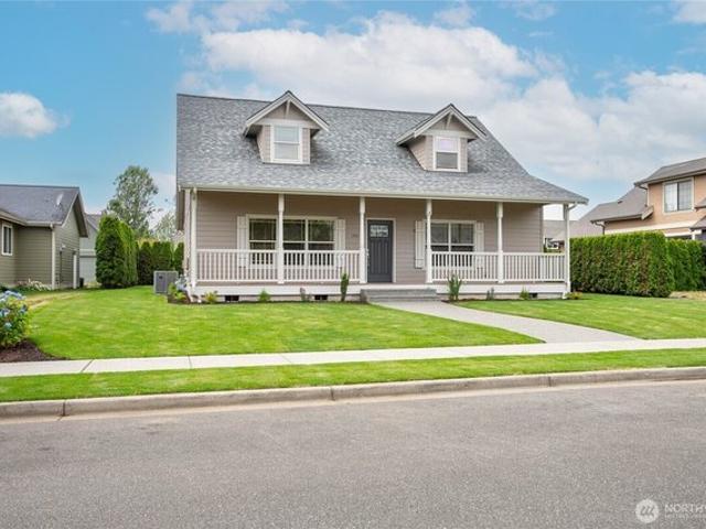 1451 Larkspur St, Lynden, WA 98264