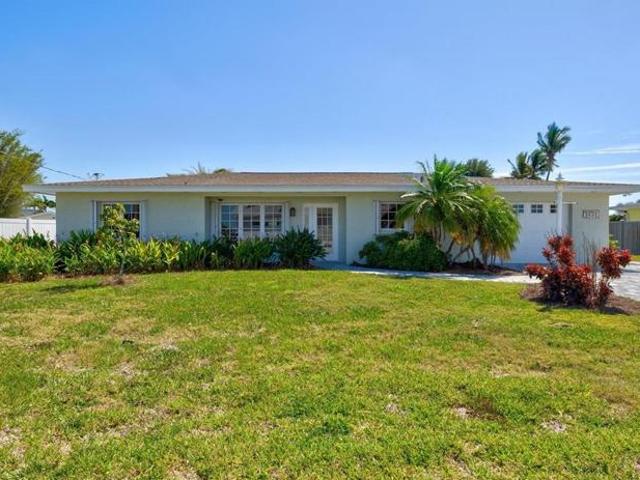 1451 Lemon Bay Dr, Englewood, FL 34223