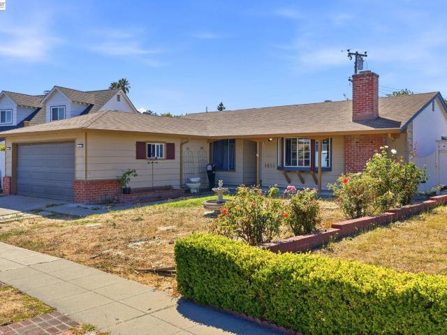 1451 Linfield Ln