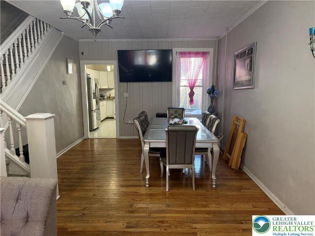 1451 W Linden Street