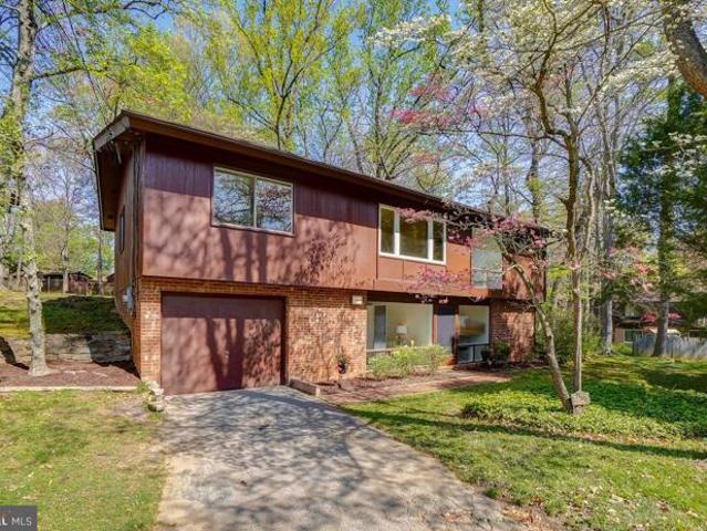14525 Barkwood Dr, Rockville, MD 20853