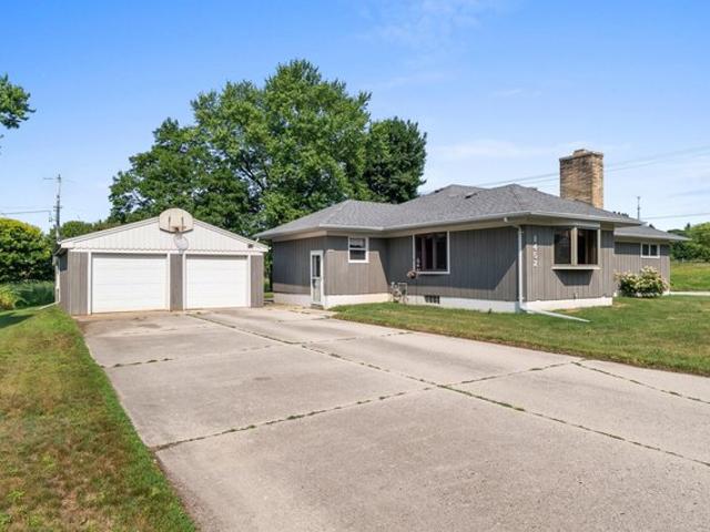 1452 N 43rd St, Sheboygan, WI 53081