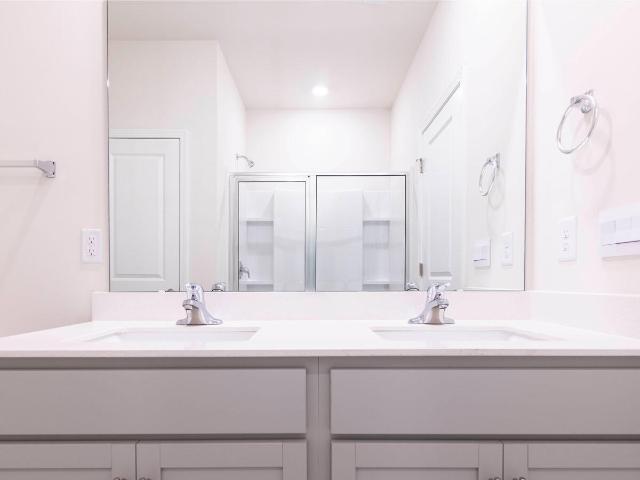 1452 Carisbrooke Drive