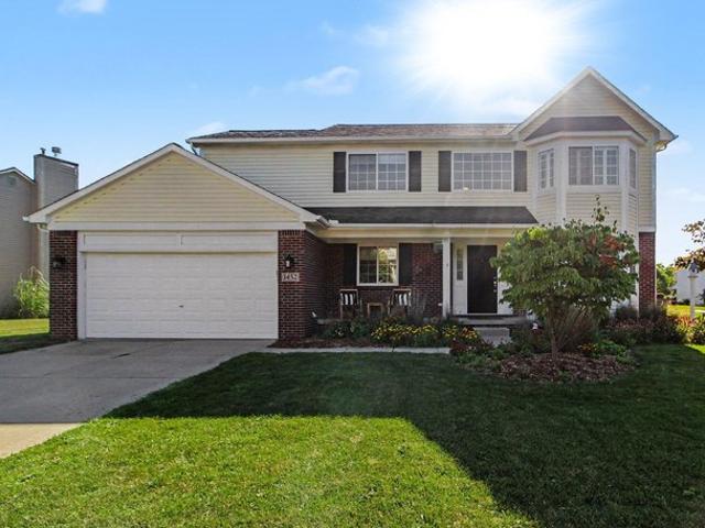 1452 Carston Ln, Chelsea, MI 48118