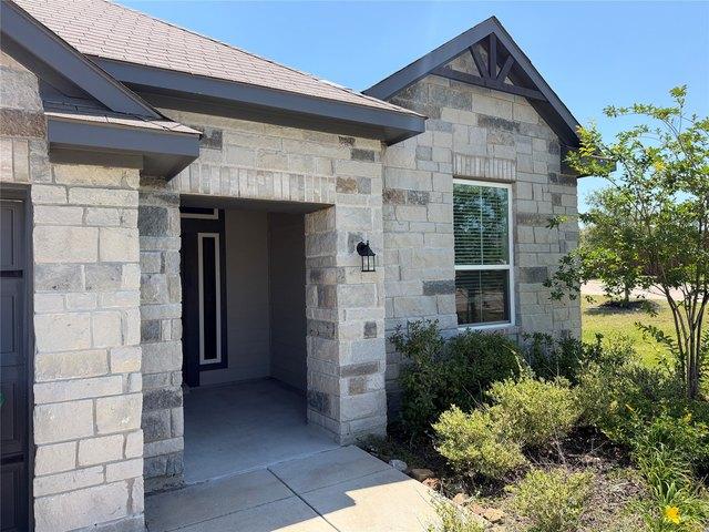 1452 Lake Ridge Dr, Brenham, TX 77833