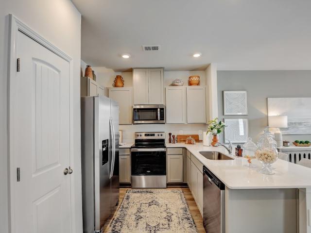 1452 Lexington Way