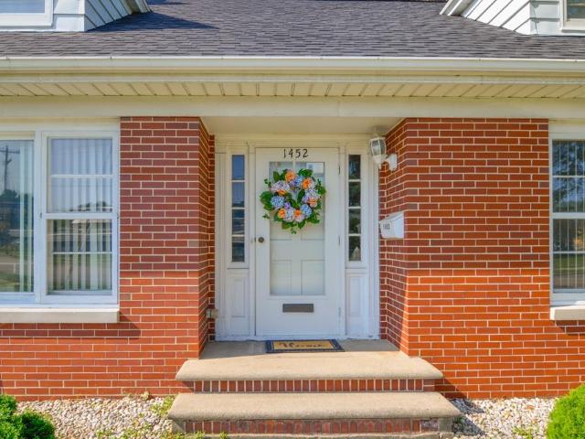 1452 university avenue