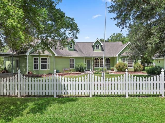 14530 Tallow St, Santa Fe, TX 77517