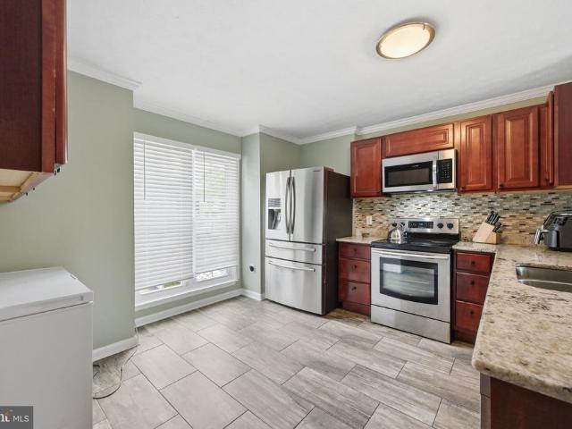 14531 London Lane