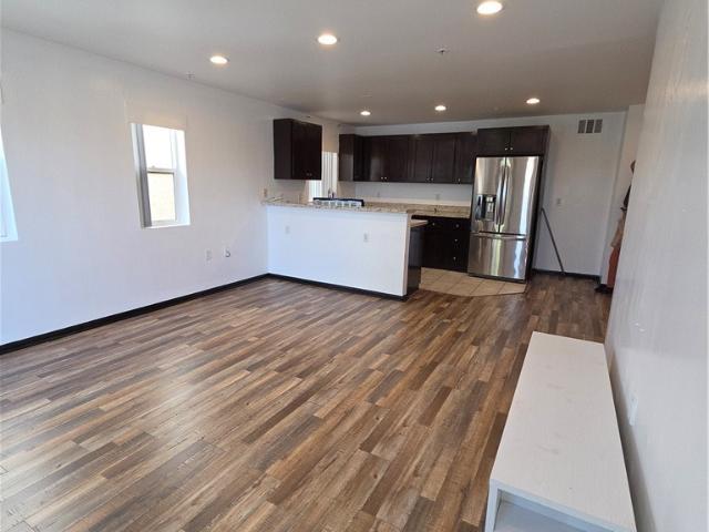 14537 Archwood St, Unit 301, Van Nuys, CA 91405 | MLS #RS26090