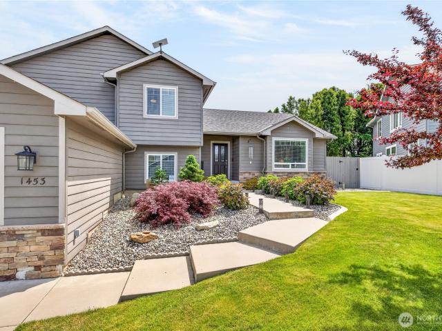 1453 Copper Loop