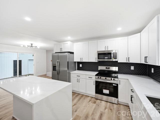 1453 Grovewood Drive