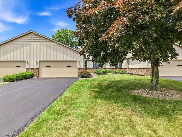 1453 Tripodi Cir Unit C, Niles, OH 44446