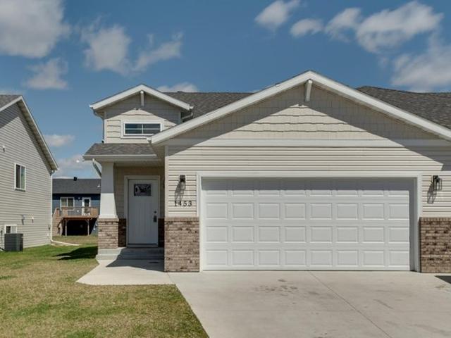 1453 69th Ave S, Fargo, ND 58104