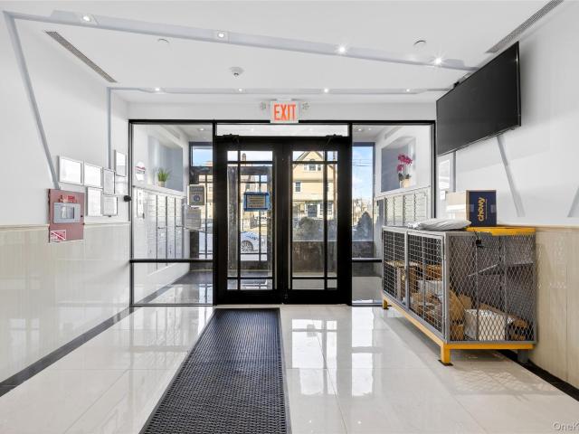 145 3 th Avenue, Unit 2E