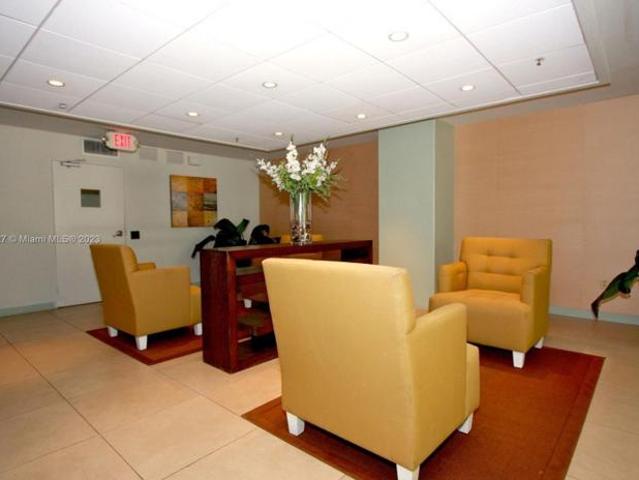145 25th Rd SE #601, Miami, FL 33129