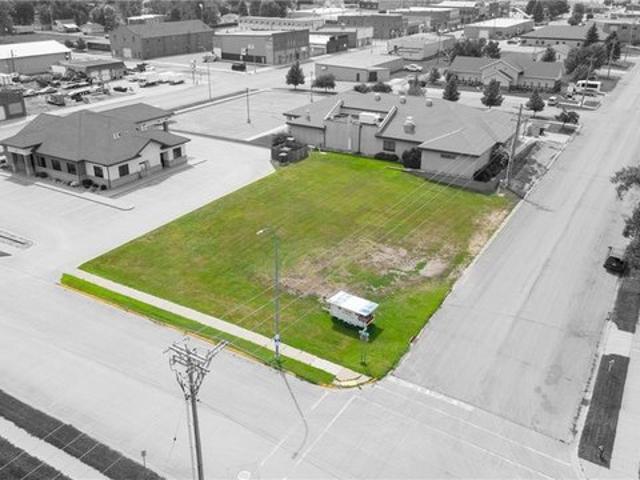 145 5th Ave NE, Valley City, ND 58072