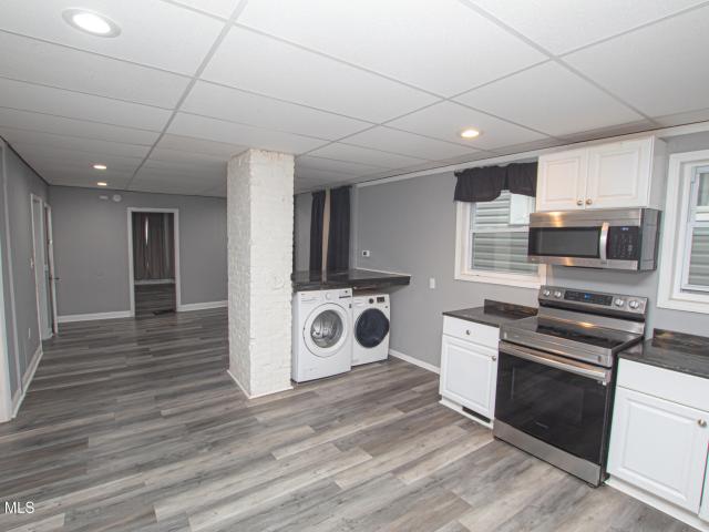 145 6th Avenue
