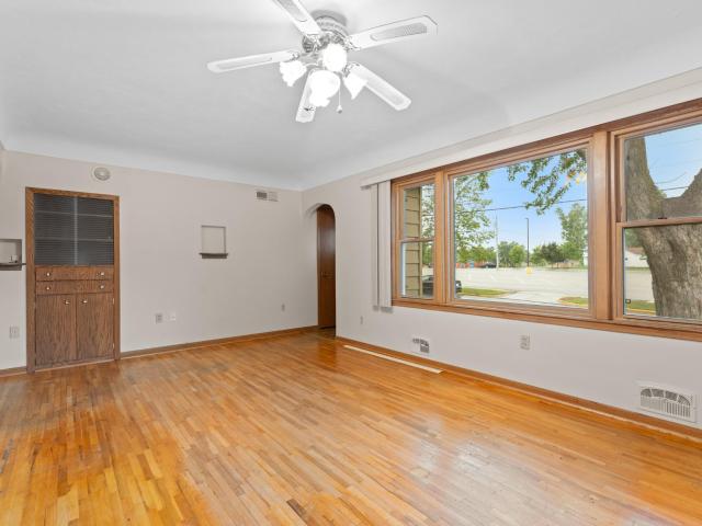 145 6th Street NW