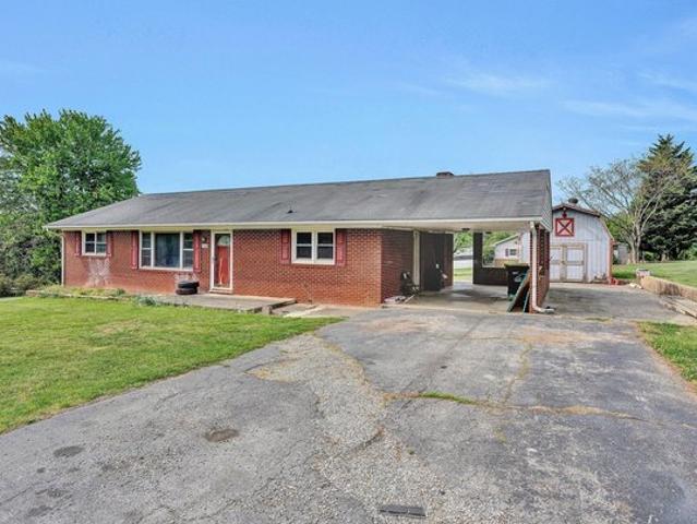 145 Cornell Rd, Rocky Mount, VA 24151