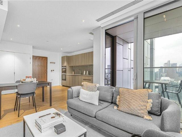 145 City Road, London EC1V 1 bed flat to rent £3,950 pcm £912 pw
