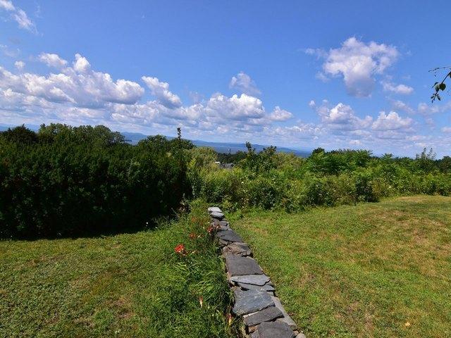 145 Crescent Rd, Burlington, VT 05401