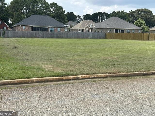145 Addington Dr, Kathleen, GA 31047