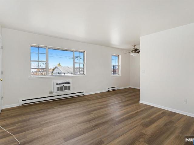 145 Arnot Street # 4B