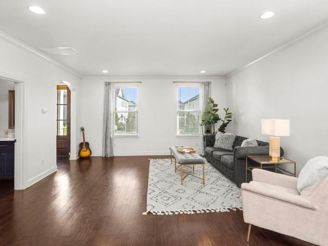 145 Ashcrest Pt