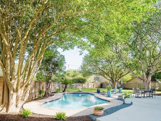 145 Bobwhite Trl, Seguin, TX 78155