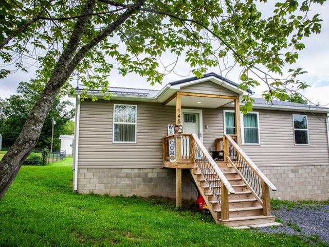 145 Borneo St, Stanaford, WV 25801