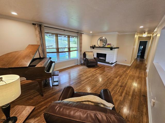145 Brookdale Circle