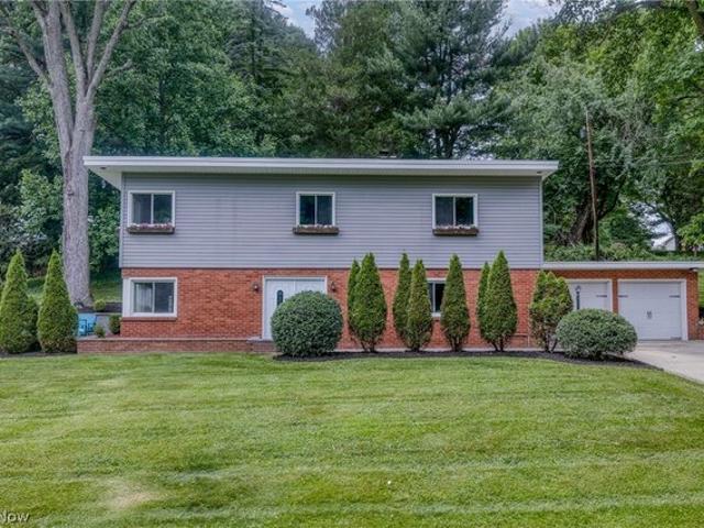 145 Brookdell Dr NW, North Canton, OH 44720