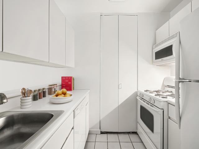 145 E 48TH Street 5D