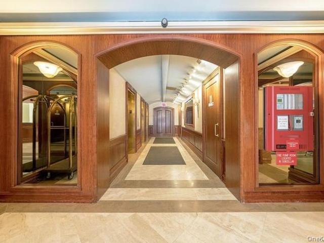 145 E 48th Street 19C