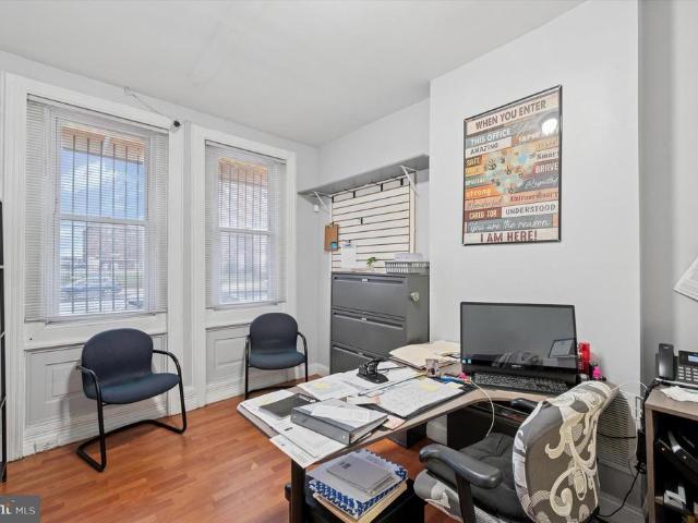 145 E Lehigh Avenue