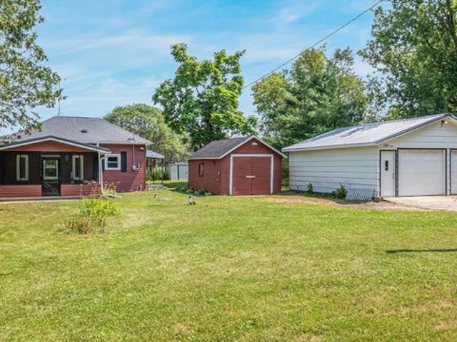 145 E Oak St, Big Falls, WI 54926