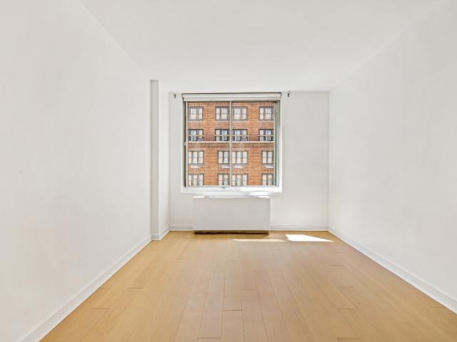 145 East 48th Street, Unit 8D