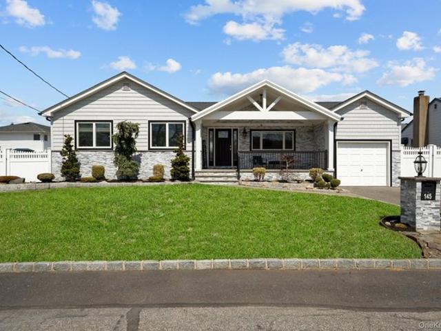 145 Ecker Ave, West Babylon, NY 11704