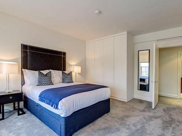 145 Fulham Road, London SW3 2 bed apartment to rent £4,767 pcm £1,100 pw