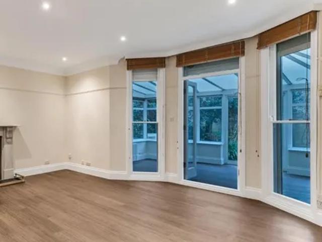 145 King Henry's Road, London, NW3 3RD, United Kingdom | 3 bed apartment for rent #133543280 | Rentberry