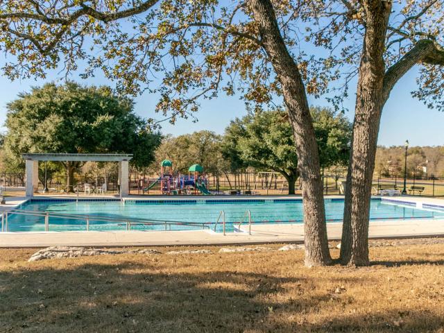 145 Kingswood Dr