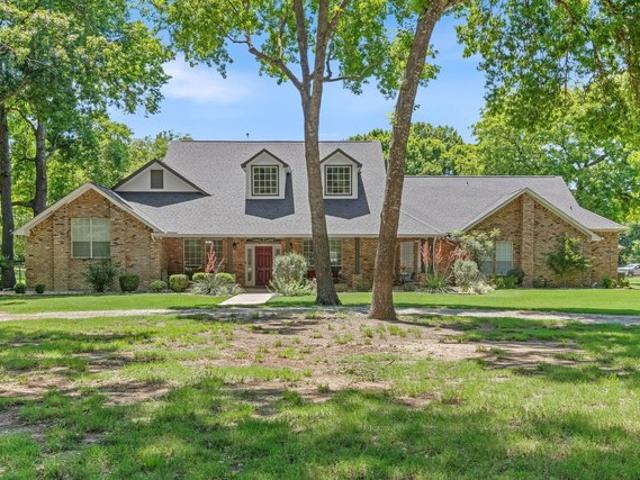 145 Indian Trl, Decatur, TX 76234