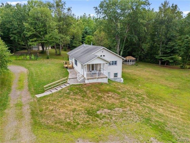 145 Island Rd, Phoenix, NY 13135