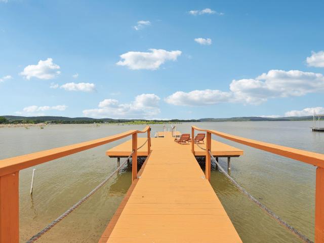 145 Oak Point Dr
