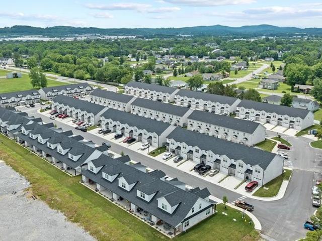 145 Lawrence Way, Lebanon, TN 37087