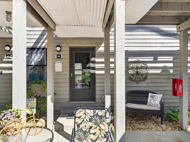 145 Moytoy Rd 105